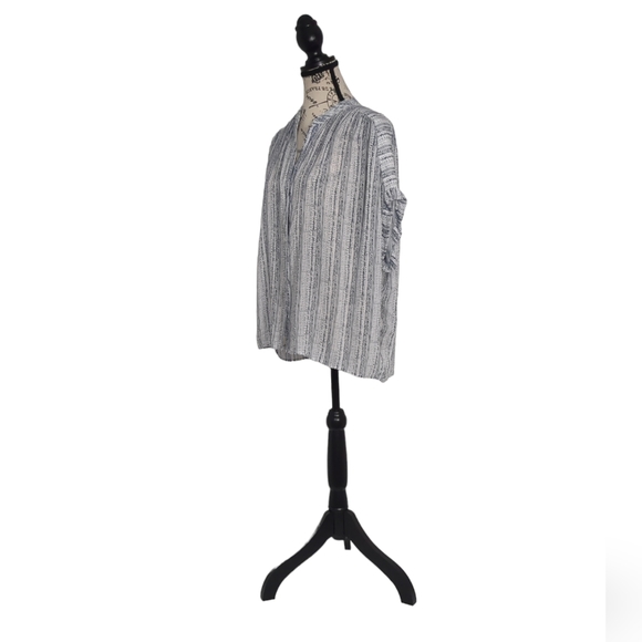 cloth & stone | Tops | Cloth Stone Dolman Short Sleeve Button Up ...